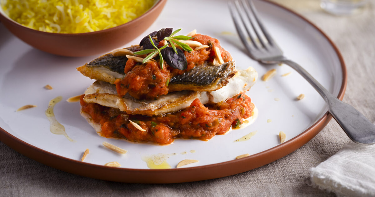 Samkeh harra: grilled fish with spicy harra sauce | Spice & Ginger